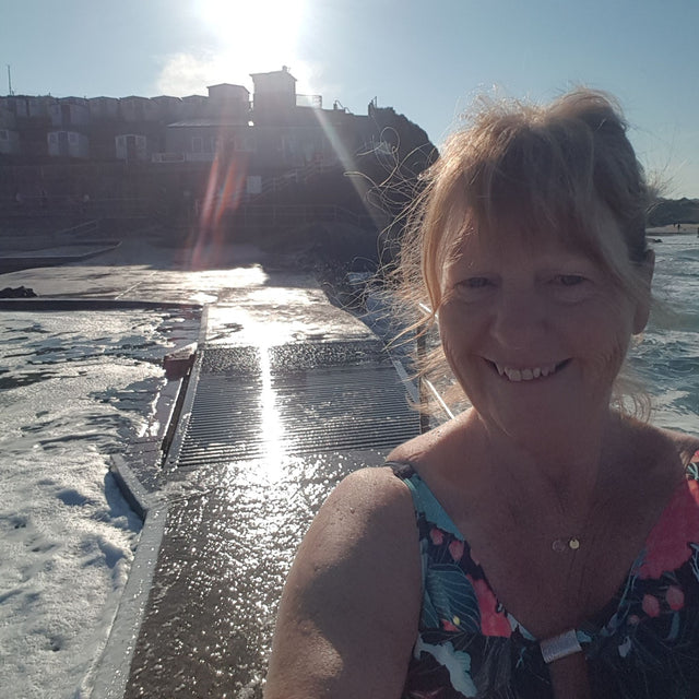 About Sue - Sue Read Cornwall Seascapes